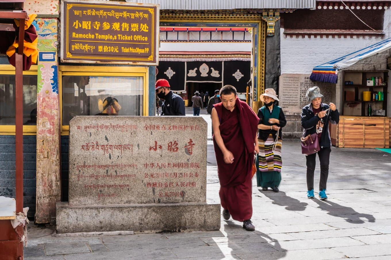 Discover the Fascinating History and Beauty of Lhasa, the Holy Land of ...